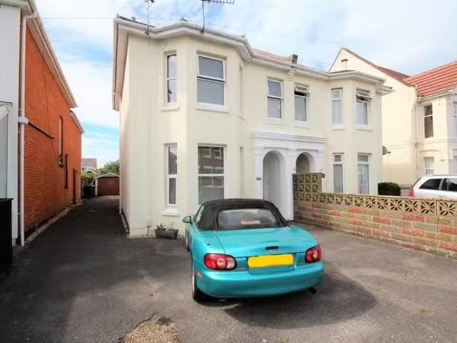 Deal! 1 BA 1 bedroom ground floor flat for rent in Parkwood Ro.
