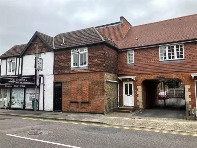 Unique 1 BA 1 bedroom Flat to rent, Aynscombe Angle, Orpington.