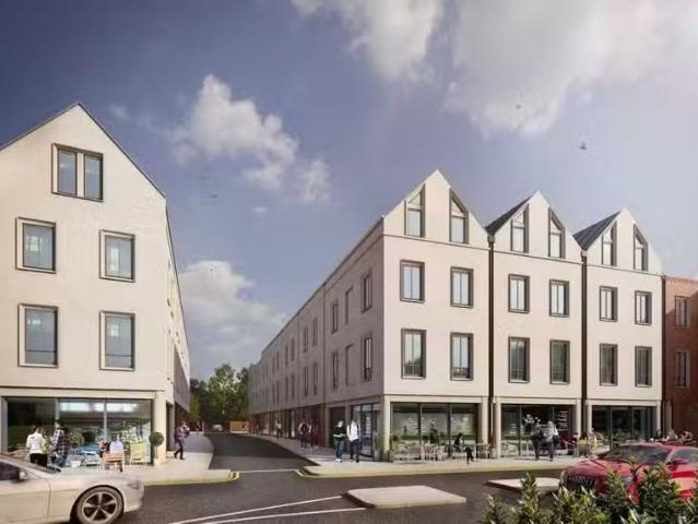 Nice 1 BA 1 bedroom Flat to rent, Straits Gardens, High Street.
