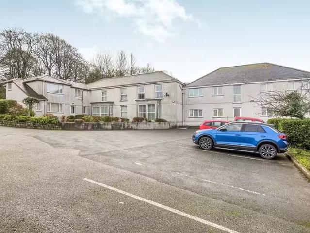 Nice 1 BA 1 bedroom Flat to rent, Sea View Terrace, Camborne.