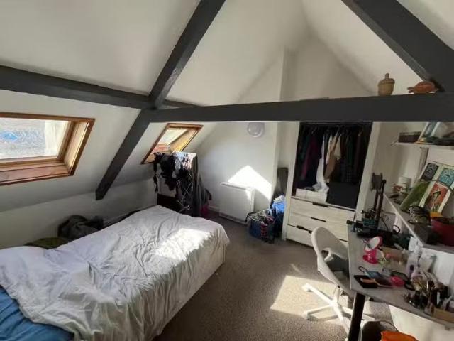 For Rent! 1 BA 1 bedroom flat for rent in Top Floor Flat, 3 Ki.