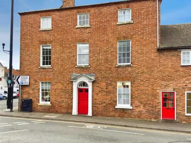 Just in! 1 BA 1 bedroom flat for rent in West Street, Shipston.