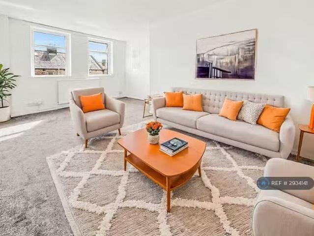 Just in! 1 BA 1 bedroom flat for rent in Alkincoats Road, Coln.