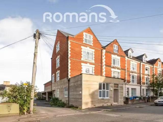 Nice 1 BA 1 bedroom flat for rent in Arthur Street, Aldershot.