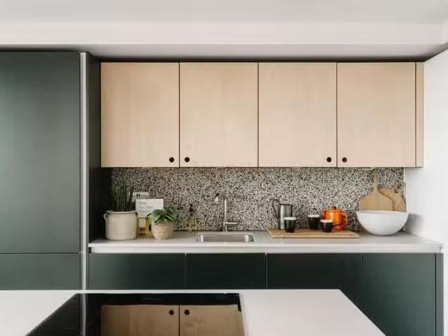 New 1 BA 1 bedroom flat for rent in Balfron Tower, 7 St Leonar.