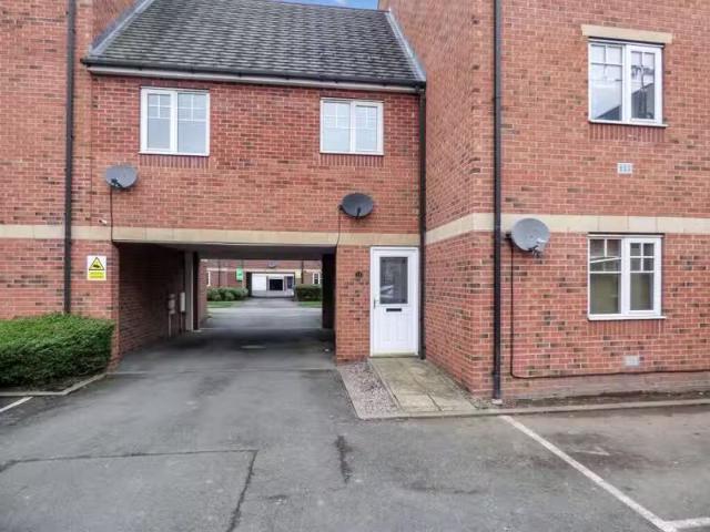 Unique 1 BA 1 bedroom flat for rent in Caroline Court, Burton.