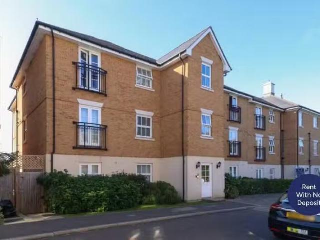 Unique 1 BA 1 bedroom flat for rent in College Square, Westgat.