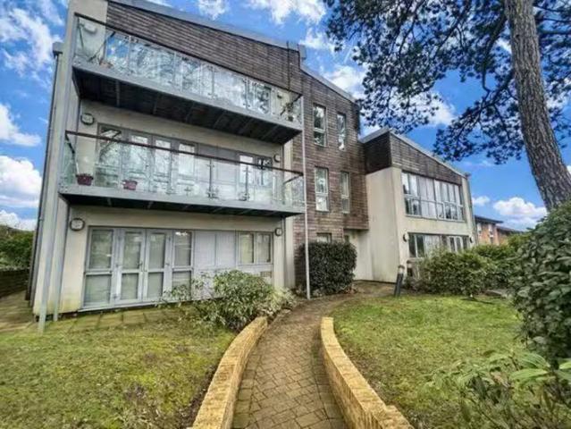 Charming 1 BA 1 bedroom flat for rent in Clevecross Court, Sel.