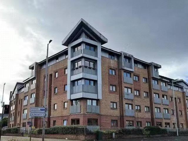 Unique 1 BA 1 bedroom flat for rent in Craighall Road, Port Du.