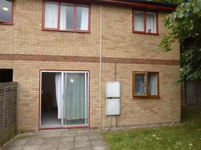 Rental! 1 BA 1 bedroom flat for rent in Fishers Lane, Cherry h.