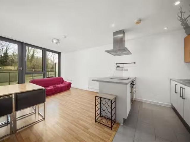 New 1 BA 1 bedroom flat for rent in High Street, Stratford E15