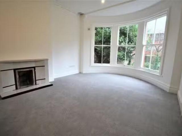 For Rent! 1 BA 1 bedroom flat for rent in Lancaster Avenue, L17