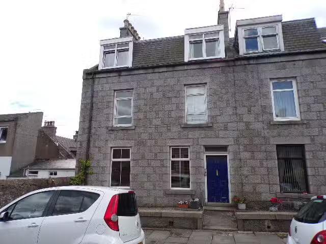 Rental! 1 BA 1 bedroom flat for rent in Lilybank Place, Aberde.