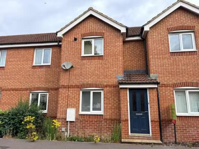 Rental! 1 BA 1 bedroom flat for rent in Percivale Road, Yeovil.