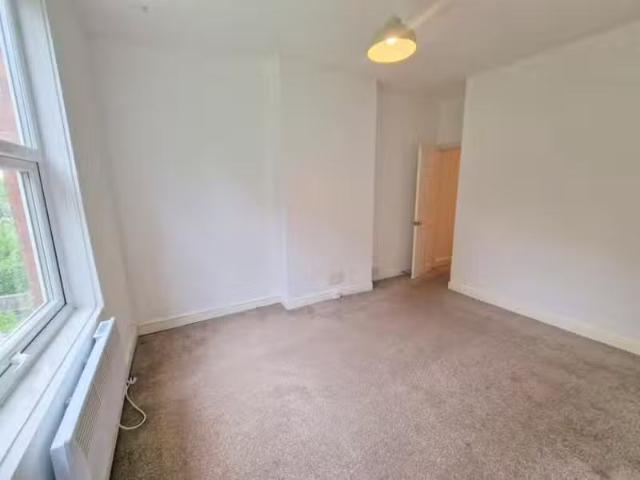 Rental! 1 BA 1 bedroom flat share for rent in Fordhouse Lane.