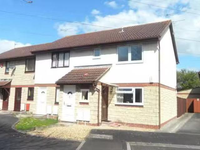 Charming 1 BA 1 bedroom house for rent in Methwyn Close, Locki.