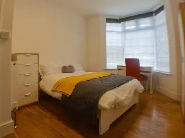 Cozy 1 BA 1 bedroom house of multiple occupation for rent in B.