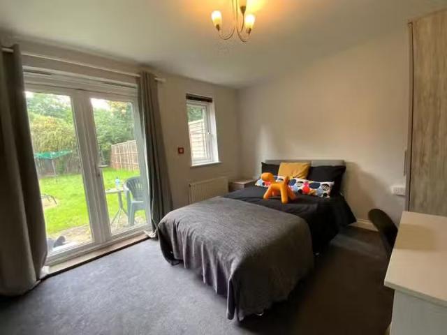 Rental! 1 BA 1 bedroom house share for rent in Coopers Rise, H.