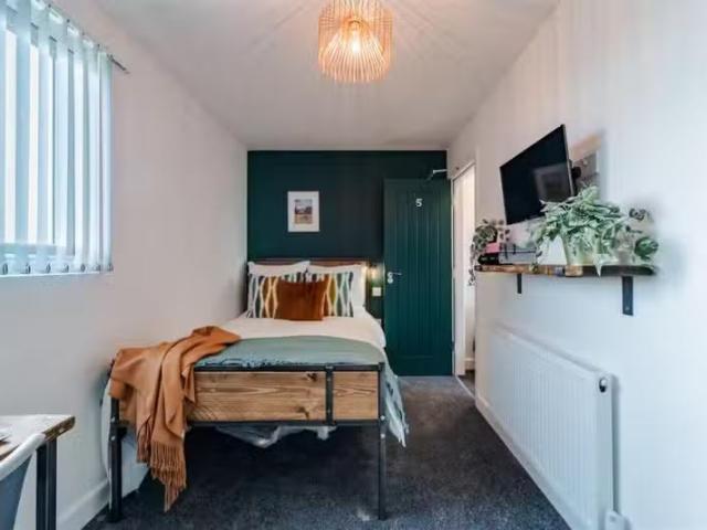 Cozy 1 BA 1 bedroom house share for rent in Abercorn Road, Cov.