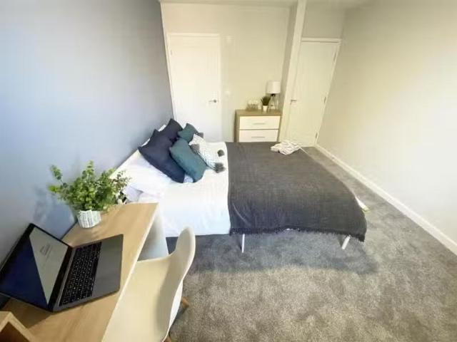 Cheap 1 BA 1 bedroom house share for rent in Hearsall Lane, Ch.