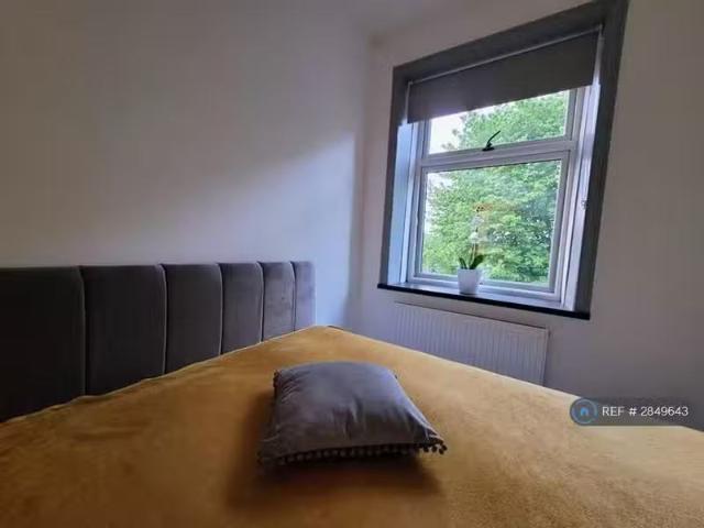 Nice 1 BA 1 bedroom house share for rent in Mount St, Huddersf.