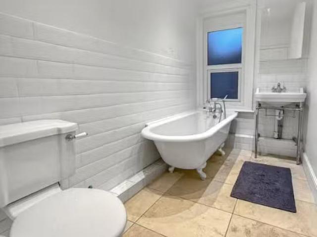 New 1 BA 1 bedroom house share for rent in Military Road, Colc.