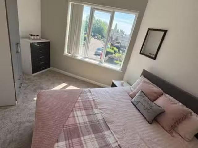 Rental! 1 BA 1 bedroom house share for rent in St Helens Road.