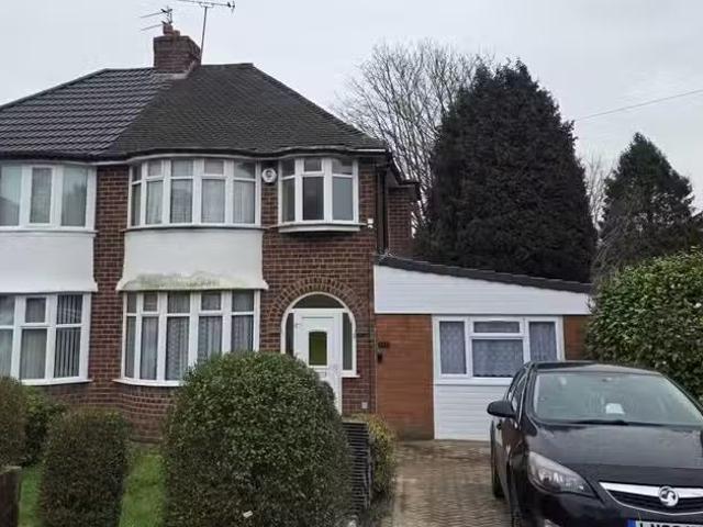 Rental! 1 BA 1 bedroom house share for rent in Rooms Available.