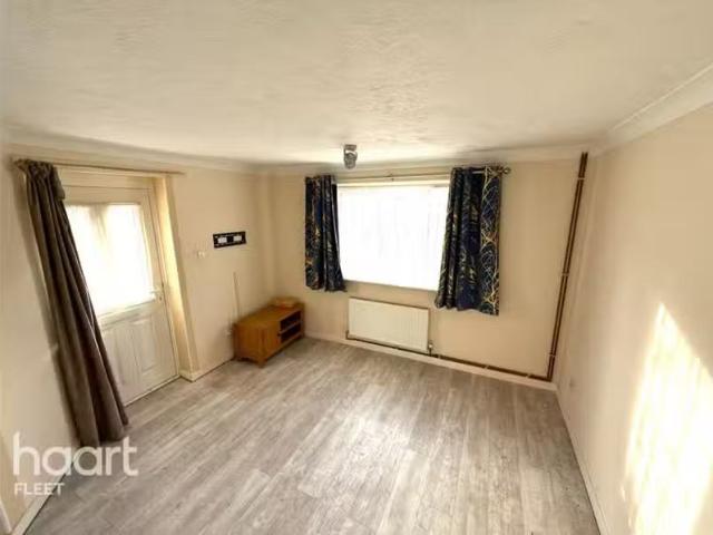 Unique 1 BA 1 bedroom semi detached house for rent in Barn Mea.