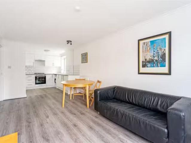 New 1 BA 1 bedroom property to let in Cheesemans Terrace, Star.