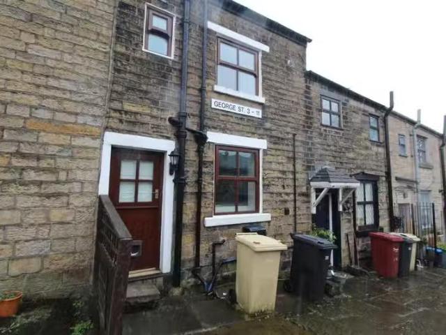 Unique 1 BA 2 bedroom cottage for rent in George Street, Horwi.