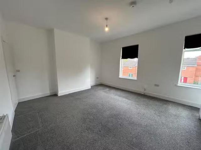 For Rent! 1 BA 2 bedroom apartment for rent in North Road, Dar.