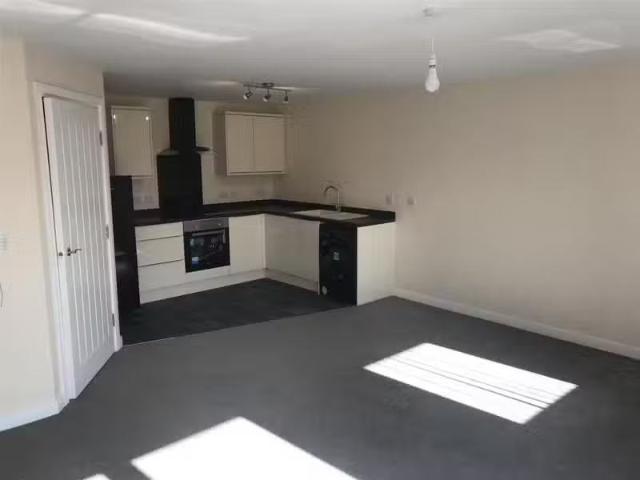 Rental! 1 BA 2 bedroom apartment for rent in Beverley Road, Hu.