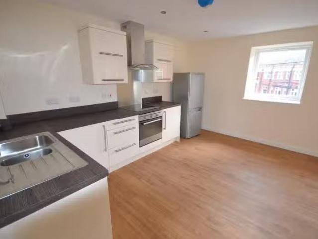 Cozy 1 BA 2 bedroom apartment for rent in Crecy Court, Lower L.