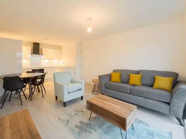 Cozy 1 BA 2 bedroom apartment for rent in Fifty Sixty, Northwo.