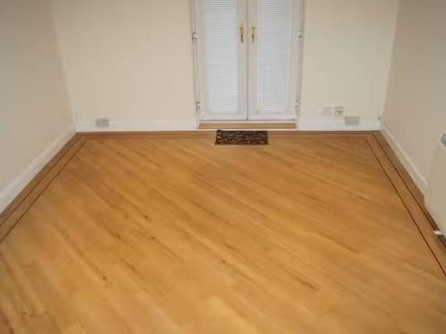 For Rent! 1 BA 2 bedroom apartment for rent in Gardiner Drive.