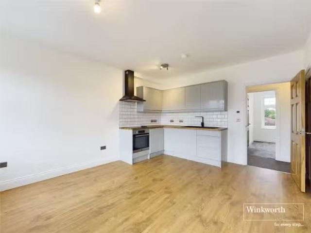 Just in! 1 BA 2 bedroom apartment for rent in Kenton Road, Har.