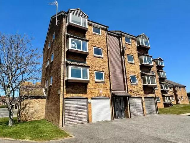 Just in! 1 BA 2 bedroom apartment for rent in Lake Drive, Peac.