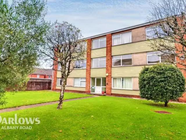 Unique 1 BA 2 bedroom apartment for rent in Philip Close, Card.