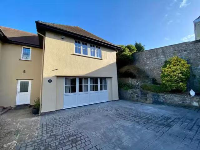 Nice 1 BA 2 bedroom apartment for rent in Stoke Bishop, Parrys.