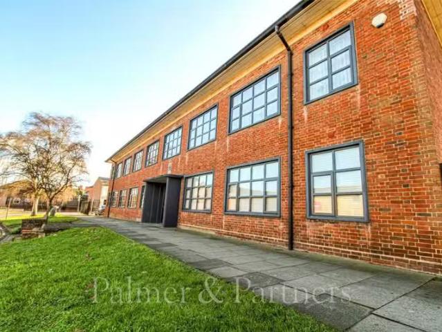 Rental! 1 BA 2 bedroom apartment for rent in Southway, Colches.