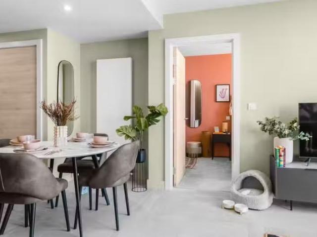 Rental! 1 BA 2 bedroom apartment for rent in The Mercian, Broa.