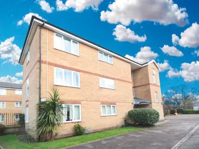 For Rent! 1 BA 2 bedroom apartment for rent in Viceroy Close.