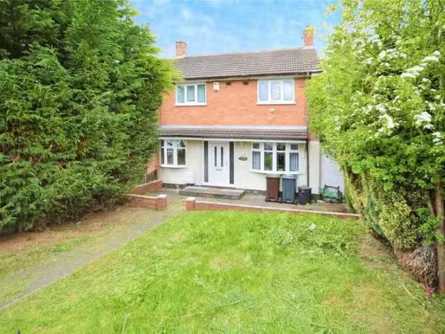 Unique 1 BA 2 bedroom End Terrace House to rent, Westacre Cres.