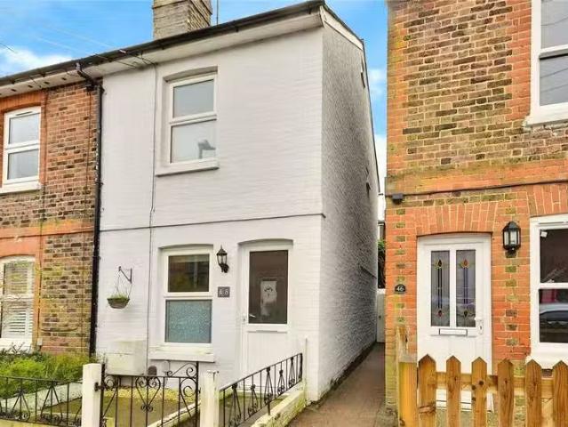 Cheap 1 BA 2 bedroom End Terrace House to rent, Cromwell Road.