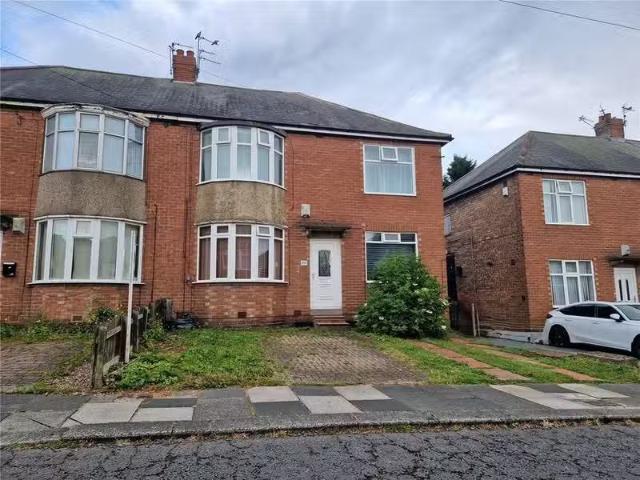 Unique 1 BA 2 bedroom Flat to rent, Ovington Grove, Newcastle.