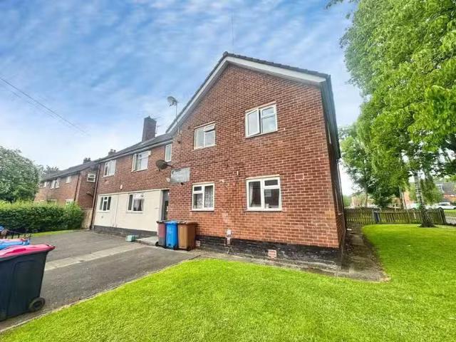 Deal! 1 BA 2 bedroom Flat to rent, Buckingham Road, Clifton, M.
