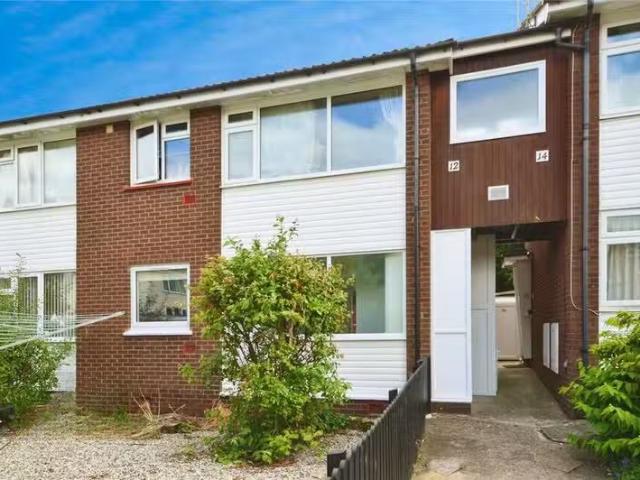 Nice 1 BA 2 bedroom Flat to rent, Broadgate Crescent, Kingsker.