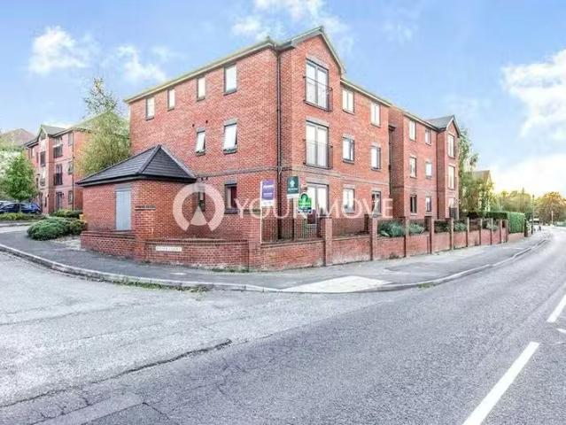 Cheap 1 BA 2 bedroom Flat to rent, Kilner Court, Denaby Main.