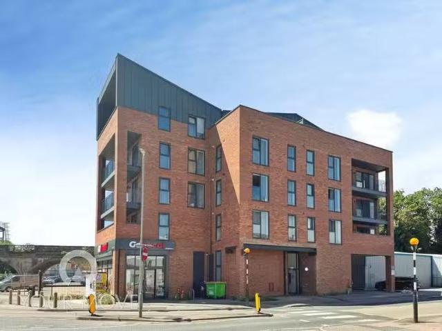 Just in! 1 BA 2 bedroom Flat to rent, Victoria Road, Dartford.